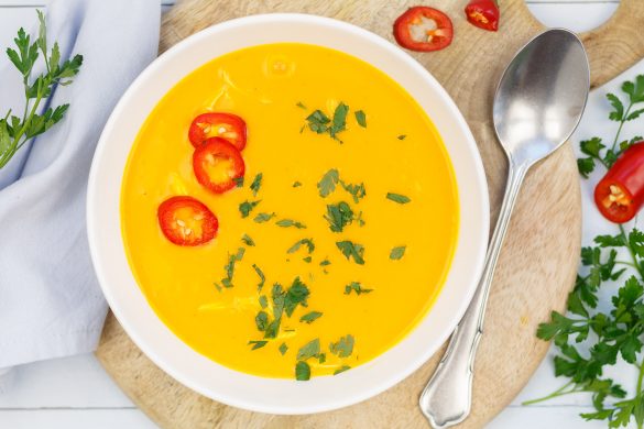 Ajam smoor (Indische gestoofde kip)