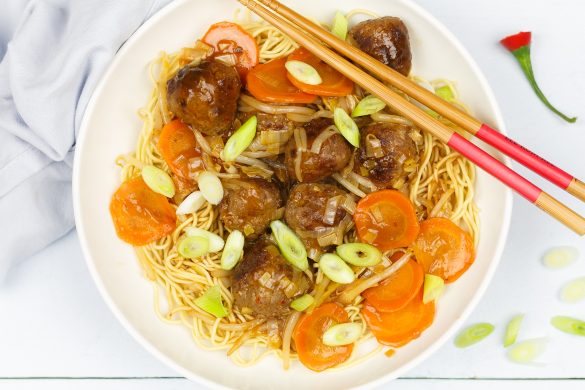 Ajam smoor (Indische gestoofde kip)